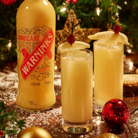 How To Make A Snowball Drink - A Classic Christmas Cocktail!