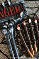 Werewolf Claw Pretzel Rods Are A Howling Halloween Snack!