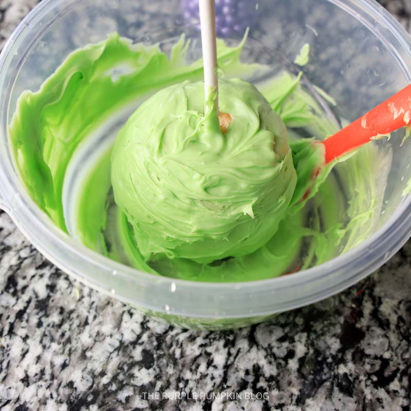 How To Make Hocus Pocus Candy Apples for Halloween!