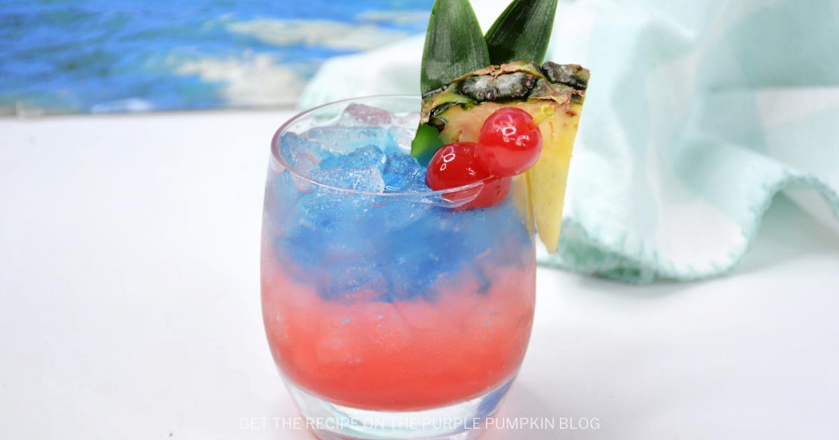 Make A Hawaii Waikiki Beach! Pineapple Rum Cocktail with Blue Curaçao