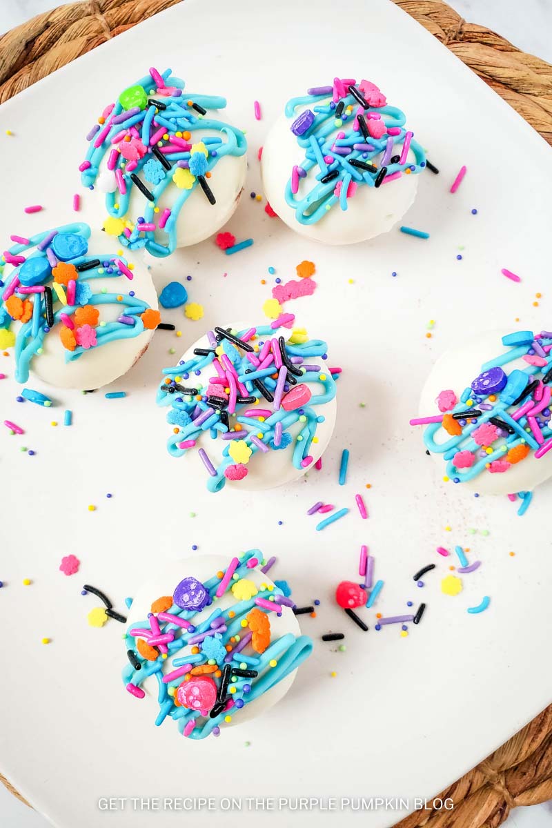 How To Make Day of the Dead Hot Cocoa Bombs for Día de Los Muertos