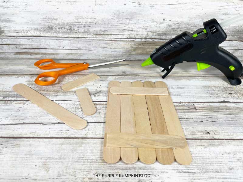 Fun Popsicle Stick Reindeer Craft Idea For the Holidays!