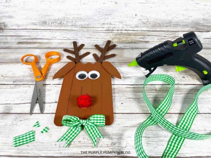 Fun Popsicle Stick Reindeer Craft Idea For the Holidays!