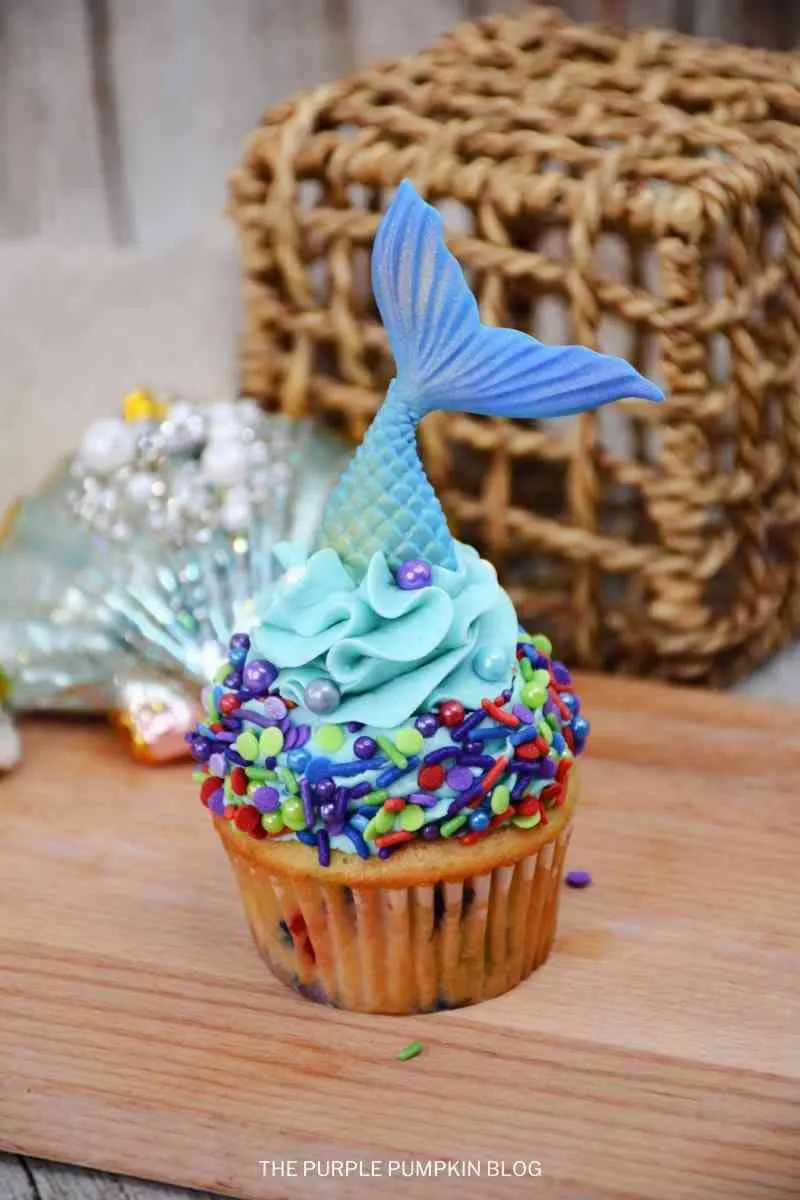 Little Mermaid Cupcakes with Fondant Mermaid Tails