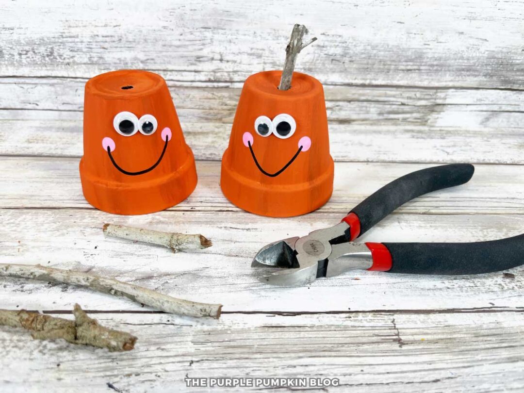 Easy DIY Terracotta Clay Pot Jack-o'-Lanterns Craft