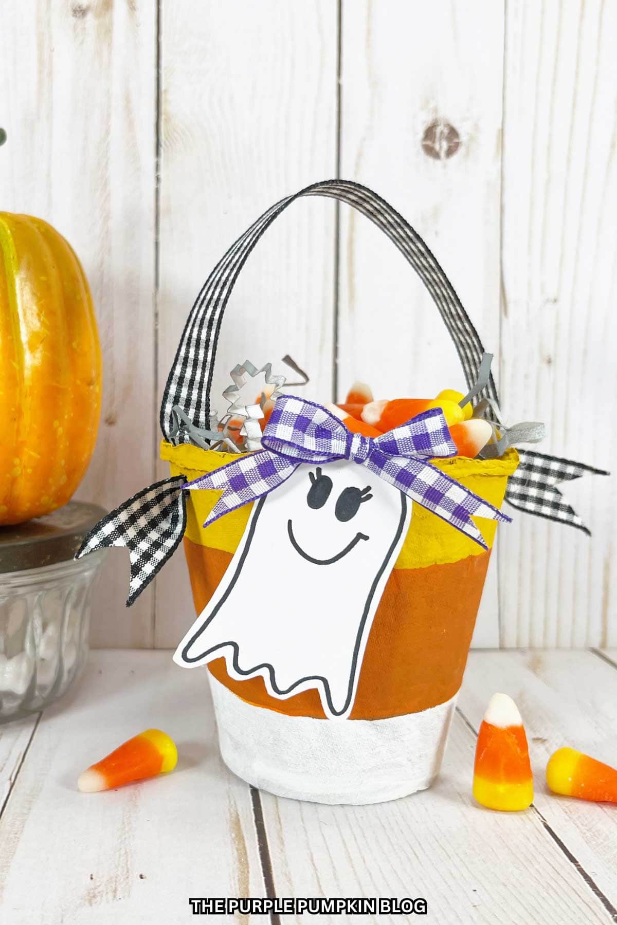 Mini Candy Corn Halloween Buckets—Tween and Teen Craft Idea!