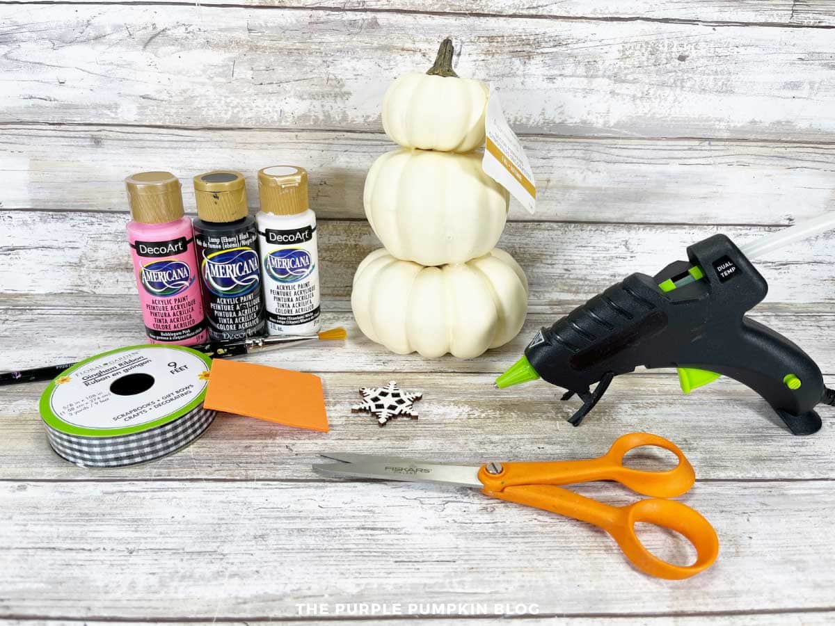 Pumpkin Snowman Craft Using a Stack of Plastic Pumpkins!